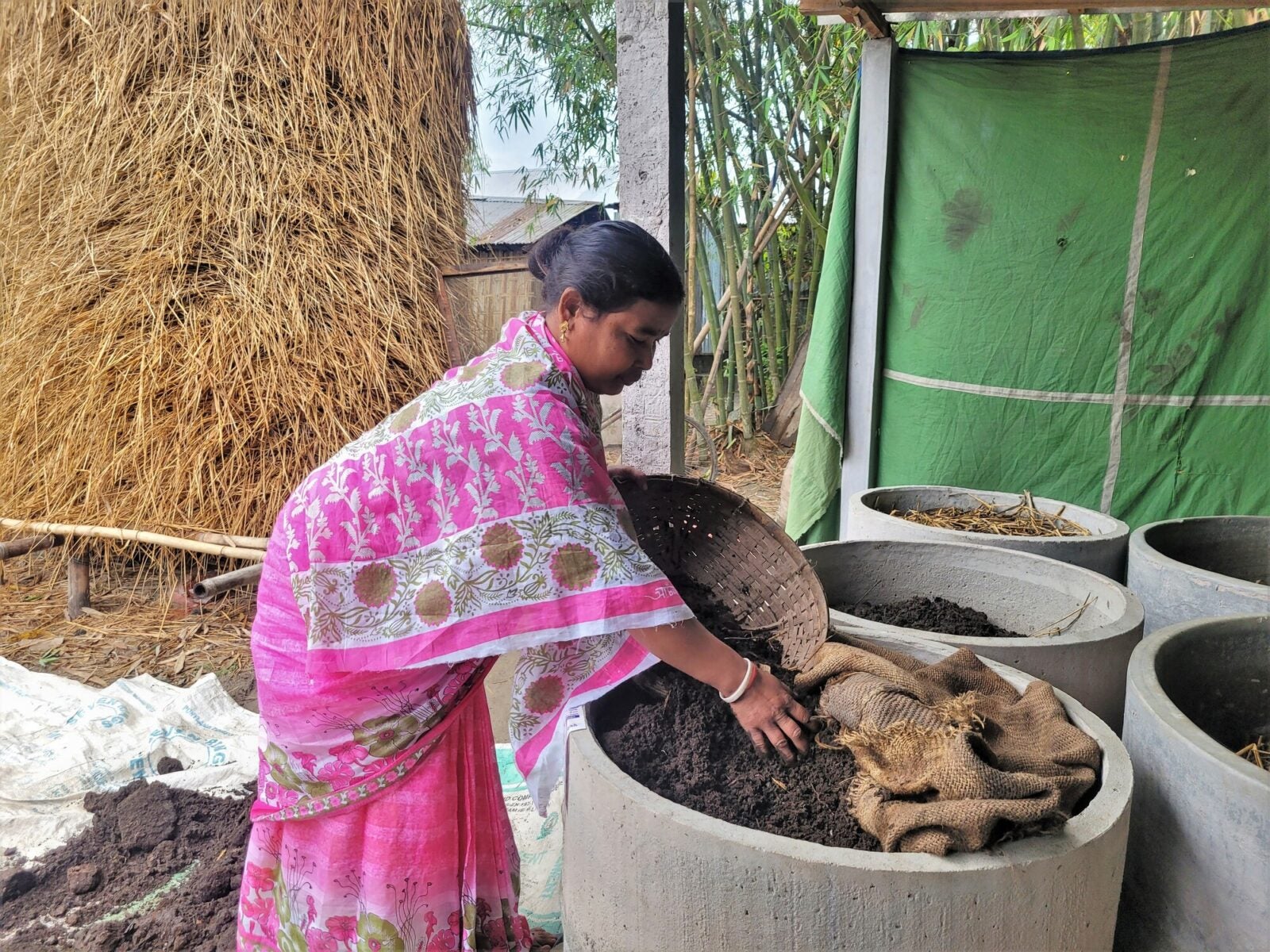 Meet the organic compost celebrities of northern Bangladesh - CARE