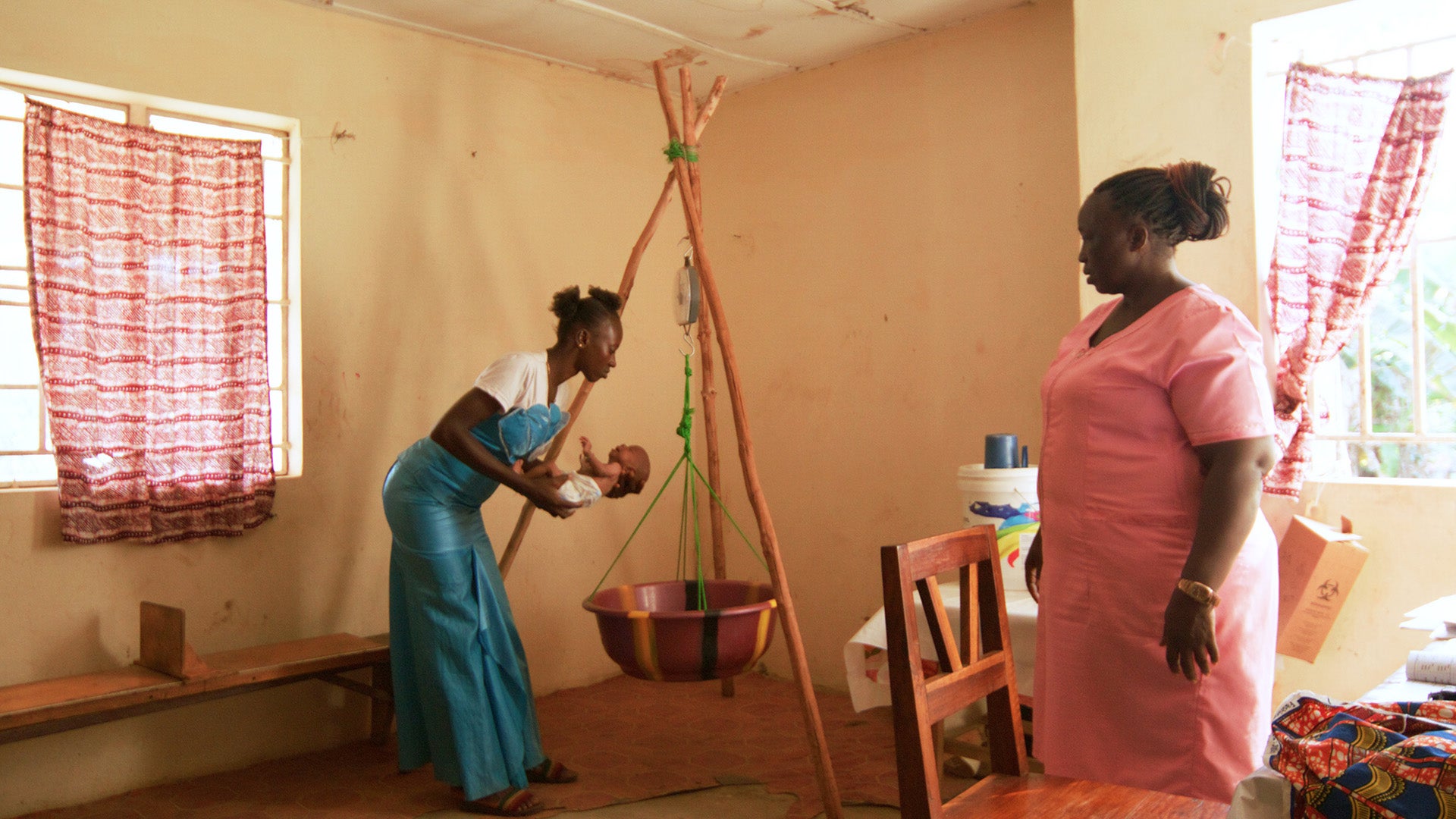 The world's best-dressed nurse is in Sierra Leone - CARE