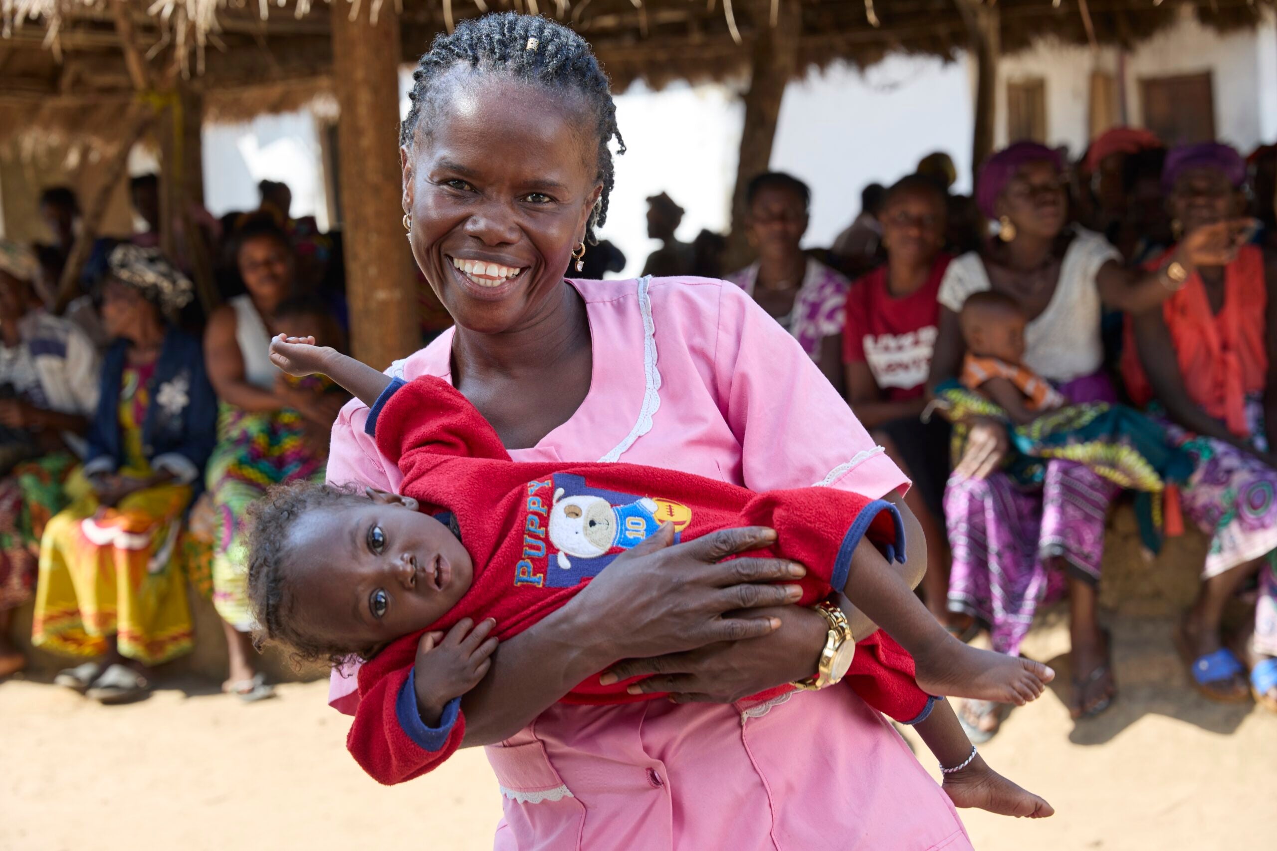 Cradle of courage: a lone nurse in Sierra Leone bringing new life into ...