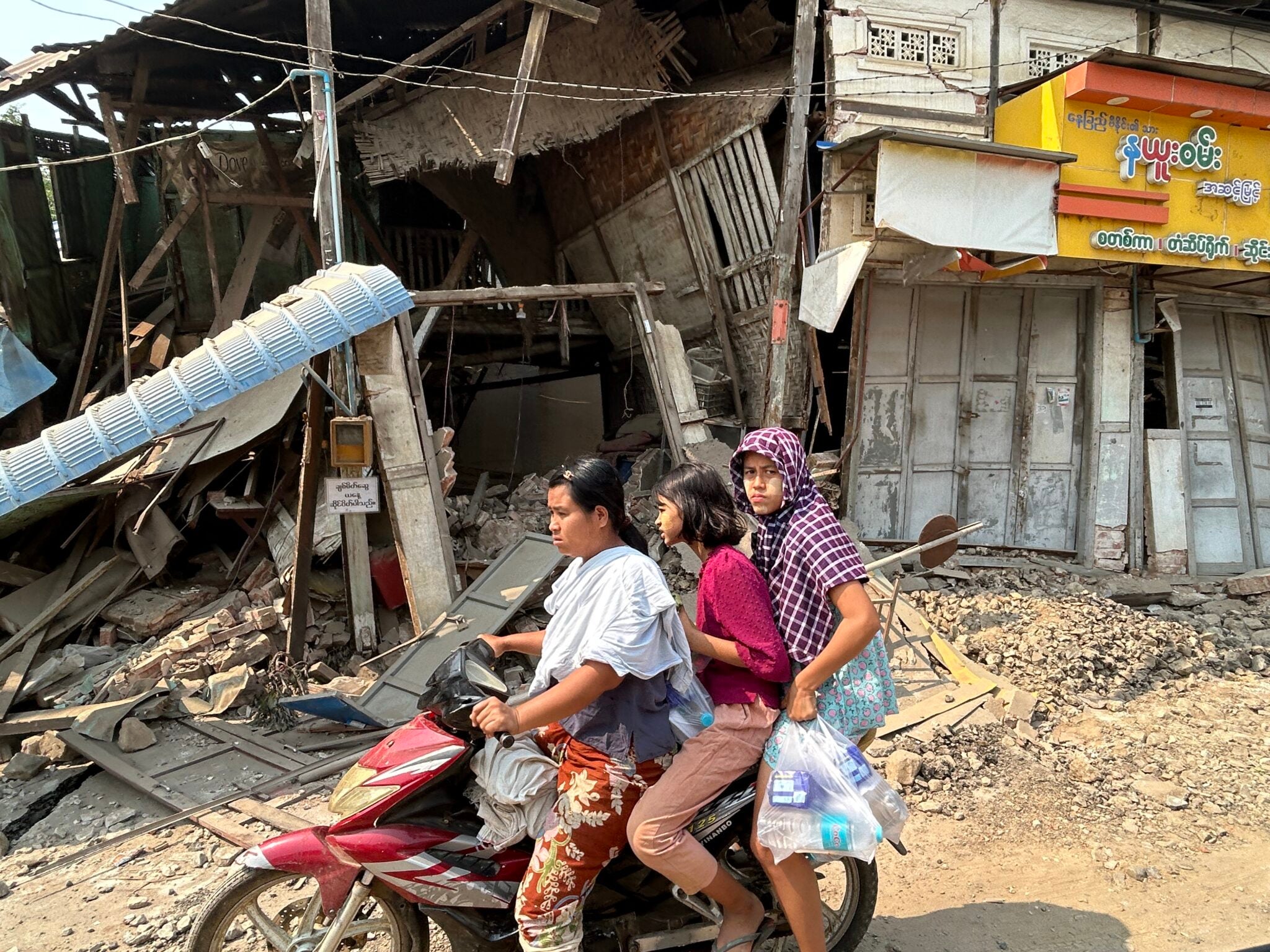 Myanmar earthquake: A survivor turned first responder - CARE